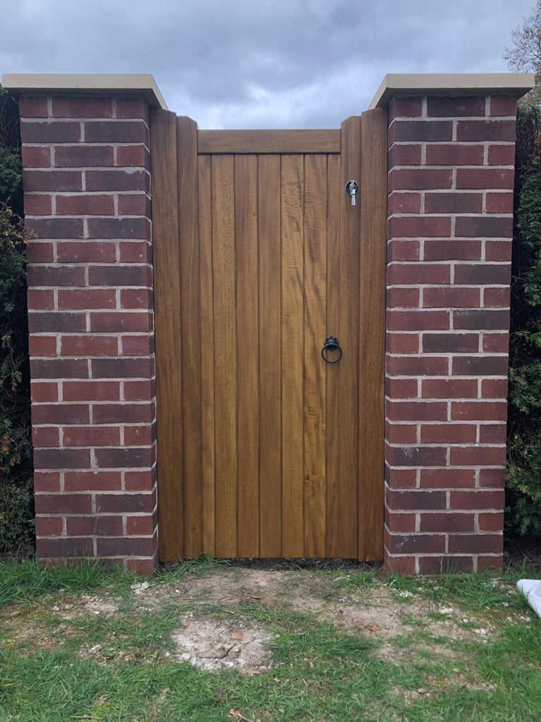 Hardwood Side Gate - Village Design - Stellar Gates